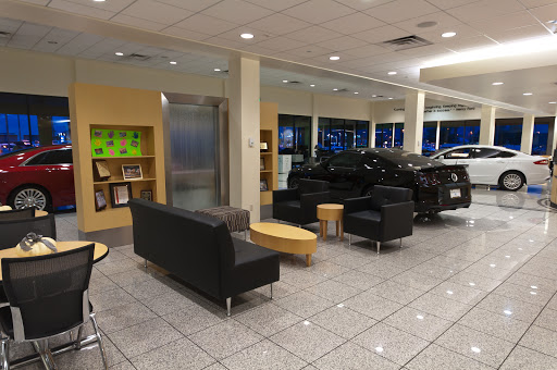 Ford Dealer «Holmes Tuttle Ford Auto Mall Tucson», reviews and photos ...