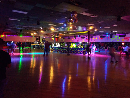 Best Skating Rinks In miami ※2024 TOP 10※ Roller skating rink near me