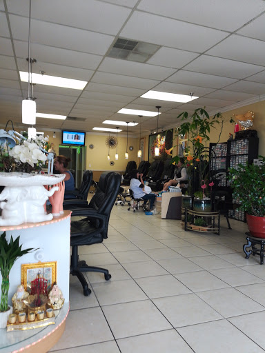 Vyvy Nails - Locations from All Over the World