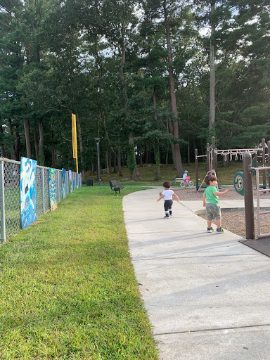 Park «Bradford Hawes Park», reviews and photos, 167 Lakehurst Ave ...