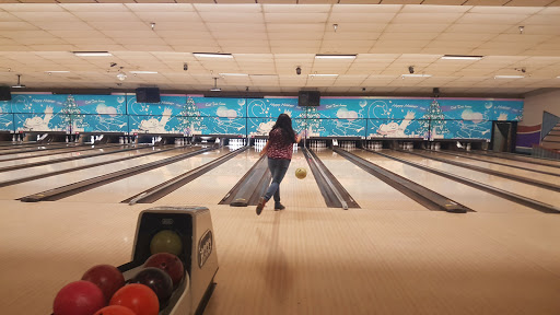 Bowling Alley «Oak Tree Lanes», reviews and photos, 990 N Diamond Bar ...