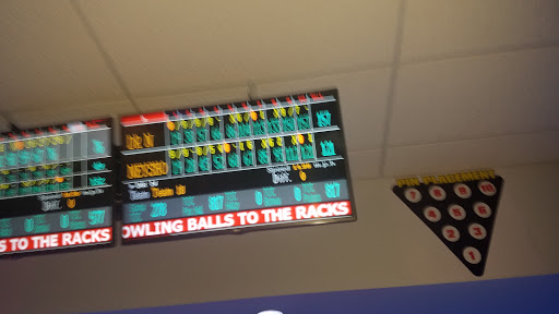 Bowling Alley «Kittyhawk Lanes», reviews and photos, 2241 Birch St ...