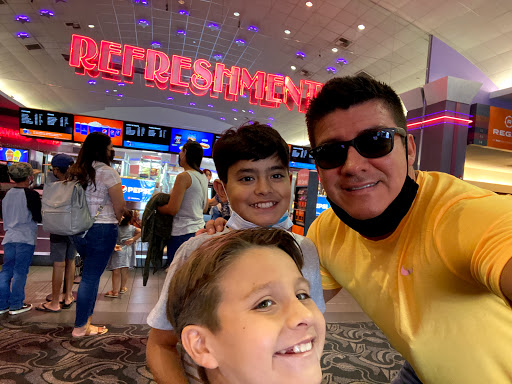 Movie Theater «Regal Cinemas Turlock 14», reviews and photos, 2323 W ...