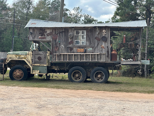 Treehouse Cafe | Quirky American Restaurant in Magnolia, Texas
