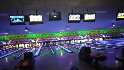 Bowling Alley «Tonawanda Bowling Center», reviews and photos, 574 Young ...