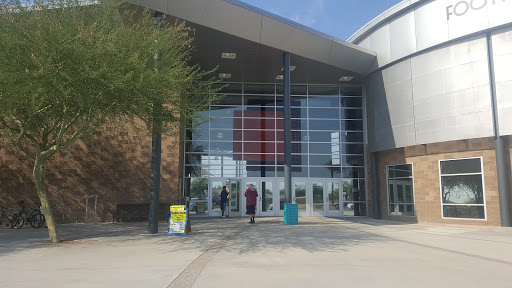 Foothills Recreation & Aquatics Center in Arrowhead Ranch, Glendale ...