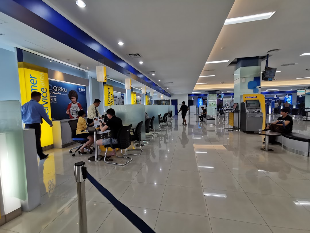 BCA KCU Gading Serpong di kota Tangerang