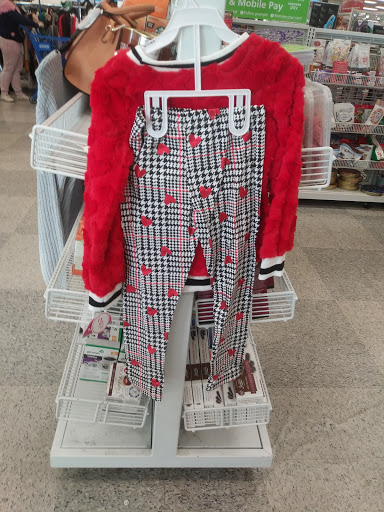 Outlet Mall «Hechinger Mall», reviews and photos, 1518 Benning Rd NE ...