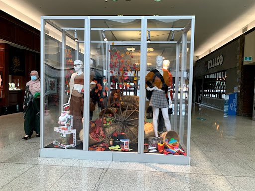 Place Vertu - 3131 Blvd. Cote-Vertu Ouest, Saint-Laurent, Quebec - Zaubee