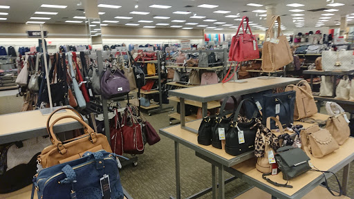 Shopping Mall «Watchung Square Mall», reviews and photos, 1515 US-22 ...