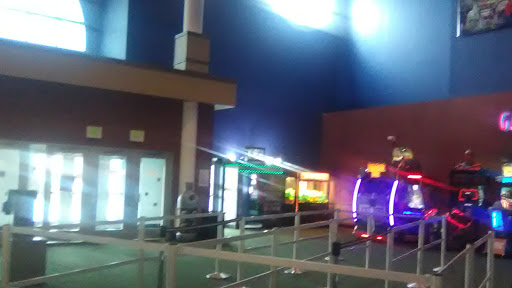 Movie Theater «Regal Cinemas Hamilton Commons 14», reviews and photos ...