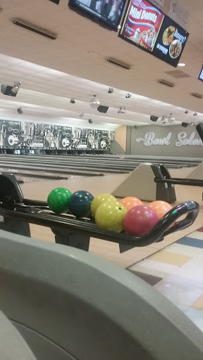 Bowling Alley «Freeway Lanes», reviews and photos, 33185 Bainbridge Rd ...