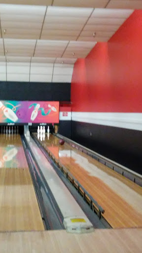 Bowling Alley «AMF Leesburg Lanes», reviews and photos, 2813 W Main St ...
