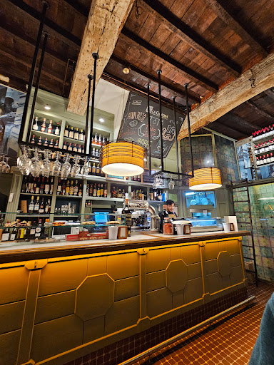 Restaurante Bar La Cátedra Tapas y Vinos en Santander