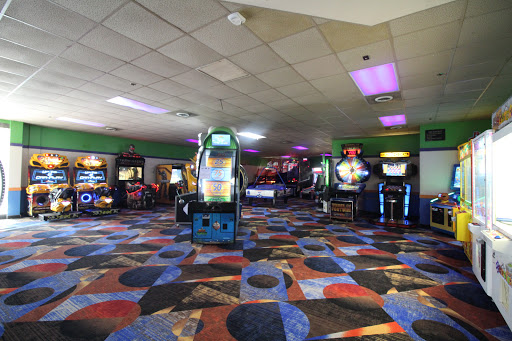 Bowling Alley «Brandon Crossroads Bowl», reviews and photos, 609 Crater ...