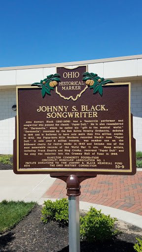 Amphitheater «RiversEdge», reviews and photos, 116 Dayton St, Hamilton ...