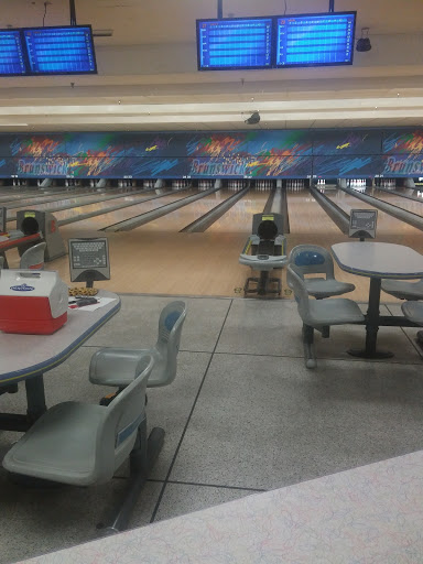 Bowling Alley «Brunswick Zone Classic Lanes», reviews and photos, 1800 ...