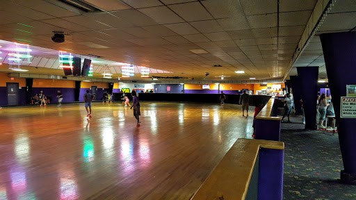 Roller Skating Rink «Magic Wheels Skating Center», reviews and photos ...