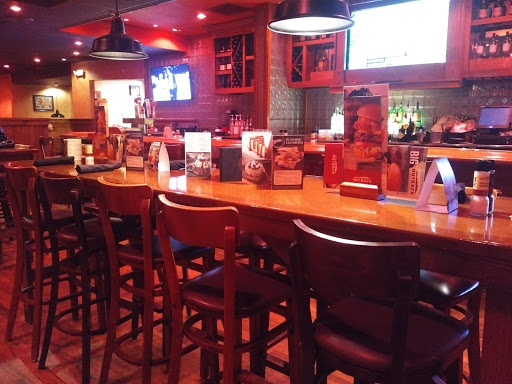 Shopping Mall «Cross Pointe Shopping Center», reviews and photos, 101 E ...