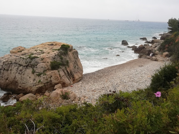 Plage du Rocher 🏖️ Maritime Alps, France - detailed features, map, photos