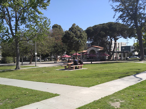 Park «Bixby Park», reviews and photos, 130 Cherry Ave, Long Beach, CA ...