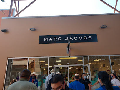 Express Factory Outlet - 5001 E Expressway 83, Mercedes, Texas - Zaubee