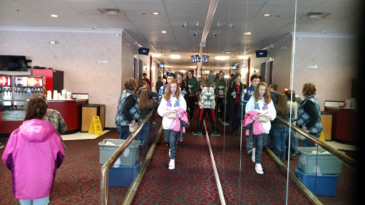 Movie Theater «Chakeres Cinema 10», reviews and photos, 3115 E National ...