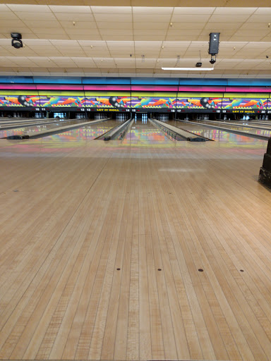 Bowling Alley «Let It Roll Bowl & Entertainment», reviews and photos ...