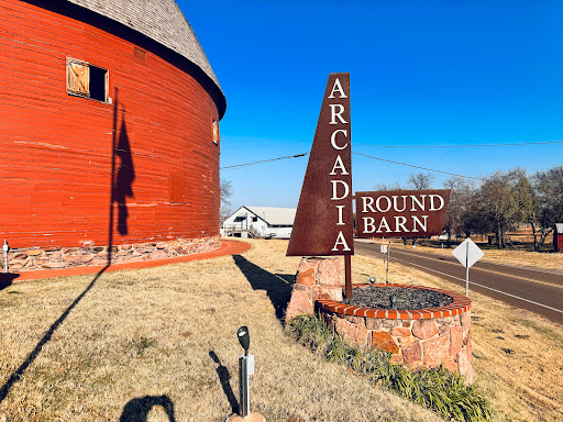 Arcadia Round Barn – Historic Museum and Gift Shop