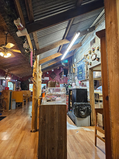 Treehouse Cafe | Quirky American Restaurant in Magnolia, Texas