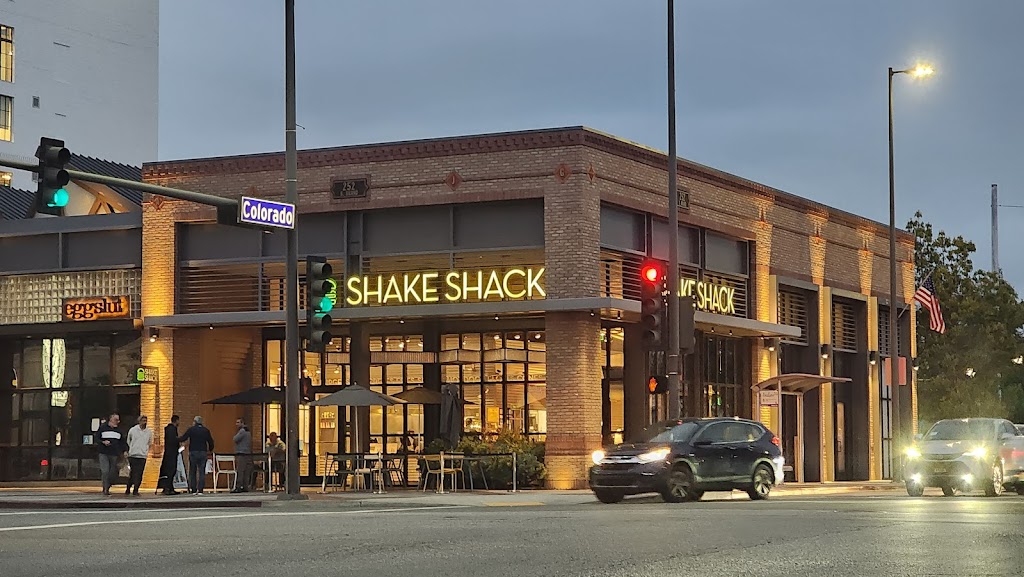 Shake Shack Glendale - Glendale, CA 91204 - Menu, Reviews, Hours & Contact