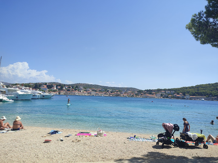 Marina Frapa Beach 🏖️ Šibenik-Knin, Croatia - detailed features, map ...
