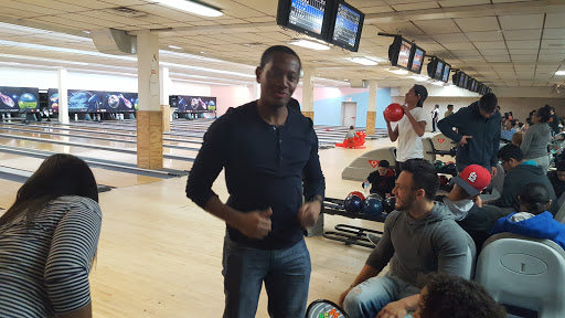 Bowling Alley «Bowl-Rite Lanes», reviews and photos, 714 Summit Ave ...