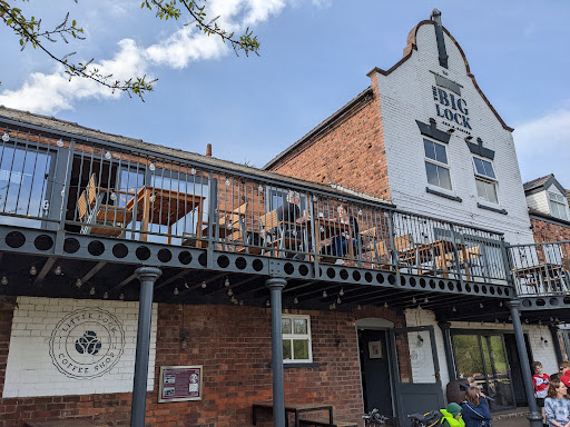 The Big Lock pub & restaurant - Locations from All Over the World