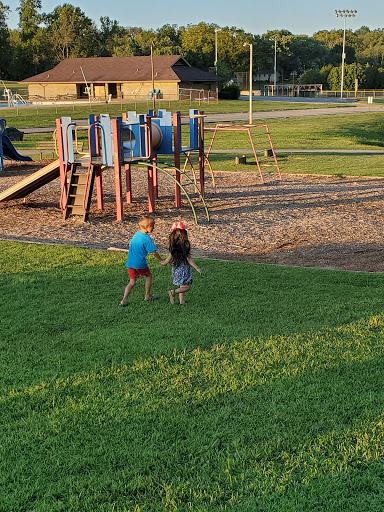 Hardin Park Pool - Public swimming pool - Greeneville, Tennessee - Zaubee