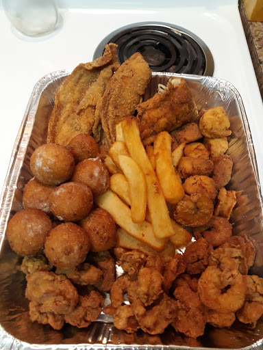 Hampton Seafood Market in Downtown Hampton, Hampton, Virginia - Zaubee