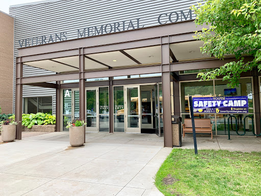 Community Center «Veterans Memorial Community Center», reviews and ...