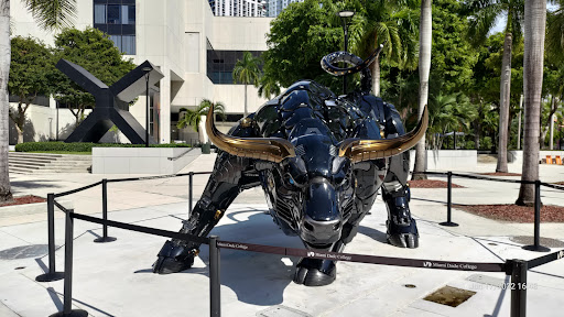 Book Store «MDC Bookstore - Wolfson Campus», reviews and photos, 101 NE ...