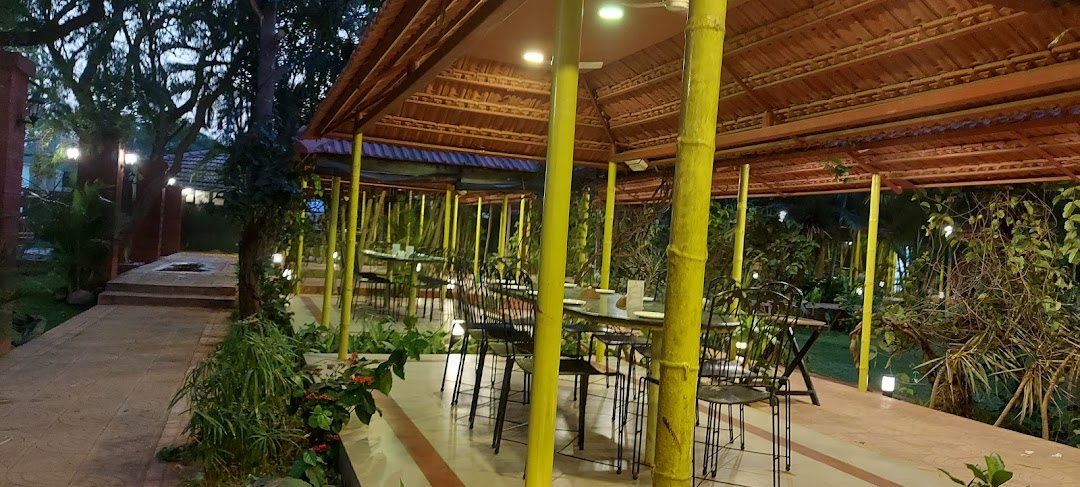 Trance Greenfields Resort in the city Moinabad