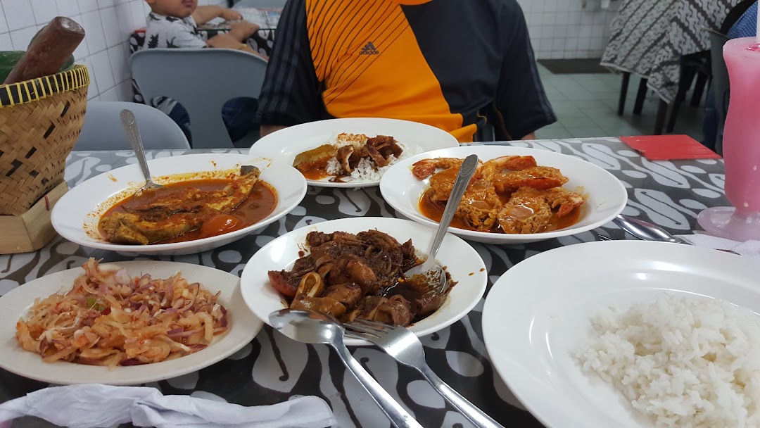 Nasi Padang Salera Bunda di bandar Kuching