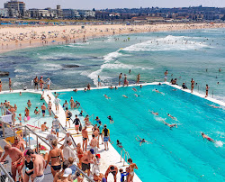 Bondi Beach 🏖️ Sydney, Australia - detailed features, map, photos
