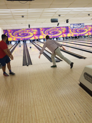 Bowling Alley «Kent Lanes-11th Frame», reviews and photos, 1524 S Water ...