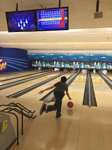 Bowling Alley «Bowlero Naperville», reviews and photos, 1515 Aurora Ave ...