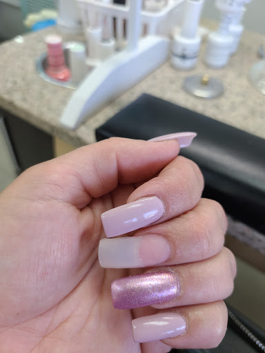 Lisa's Nails - Locations from All Over the World