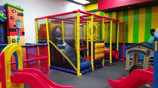 Entertainer «Funtopia USA», reviews and photos, 66-26 Metropolitan Ave ...