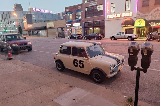 Bar «Record Bar», reviews and photos, 1520 Grand Blvd, Kansas City, MO ...