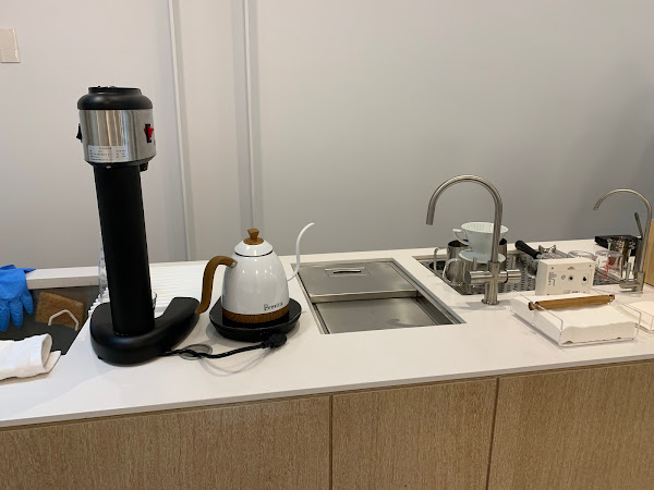 LIT Cafe | 營業時間、菜單、評價