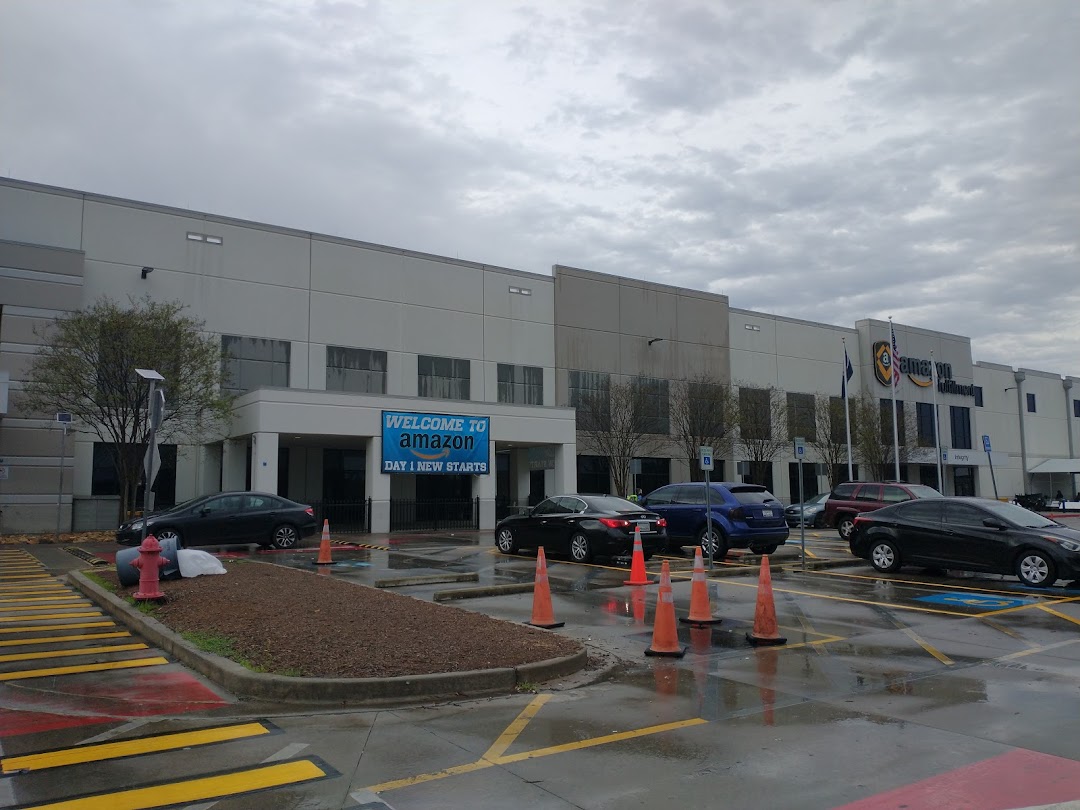 Amazon Fulfillment Center - CAE1 in the city West Columbia