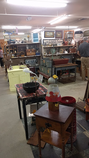Stone House Antique Center - AZexplained