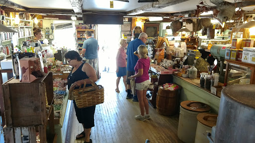 The Old Country Store and Museum - AZexplained